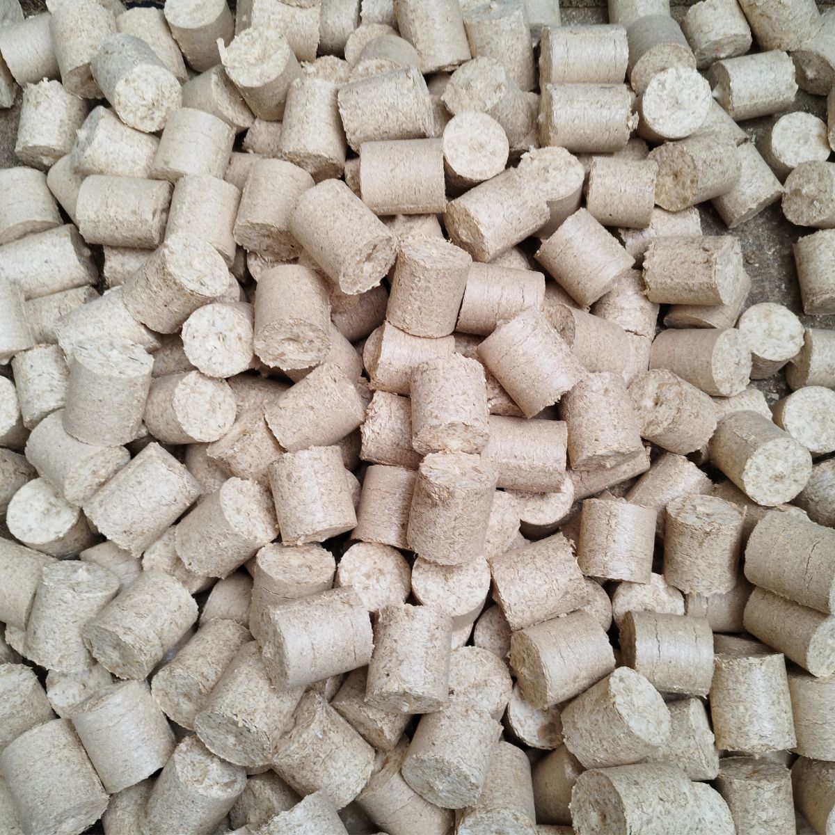 BRIKETI DRVONA (cca 30kg) | Drvo trgovina - Drvona | Webshop